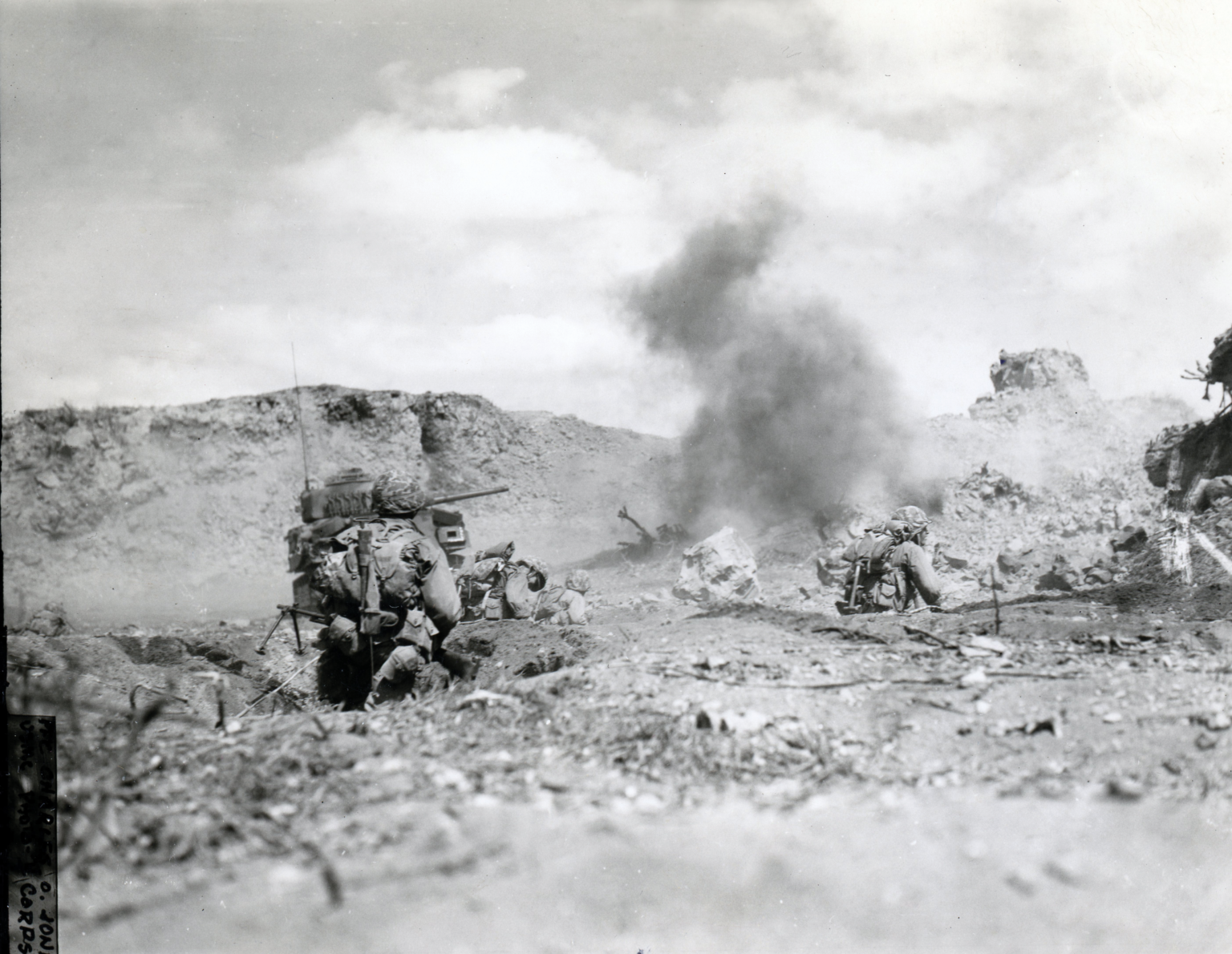 Trapped: Marine Tankers Come to the Rescue on Iwo Jima - Marine Corps ...